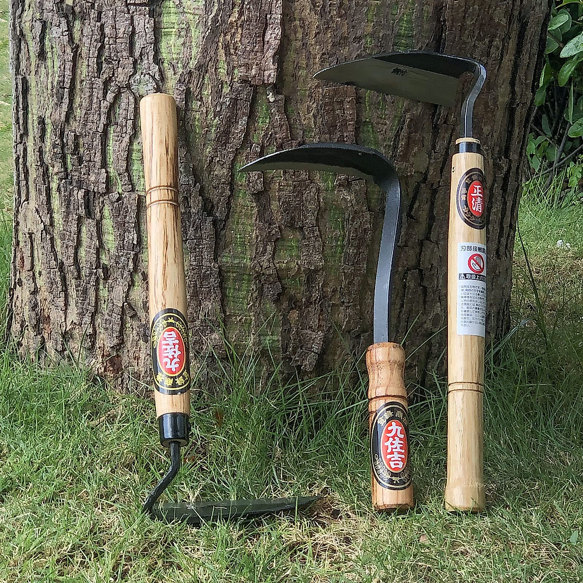 Elegital Kana Hoe 217 Japanese Garden Tool - Hand Hoe/Sickle is Perfect for Weeding and Cultivating. The Blade Edge is Very Sharp. (Beige-023)