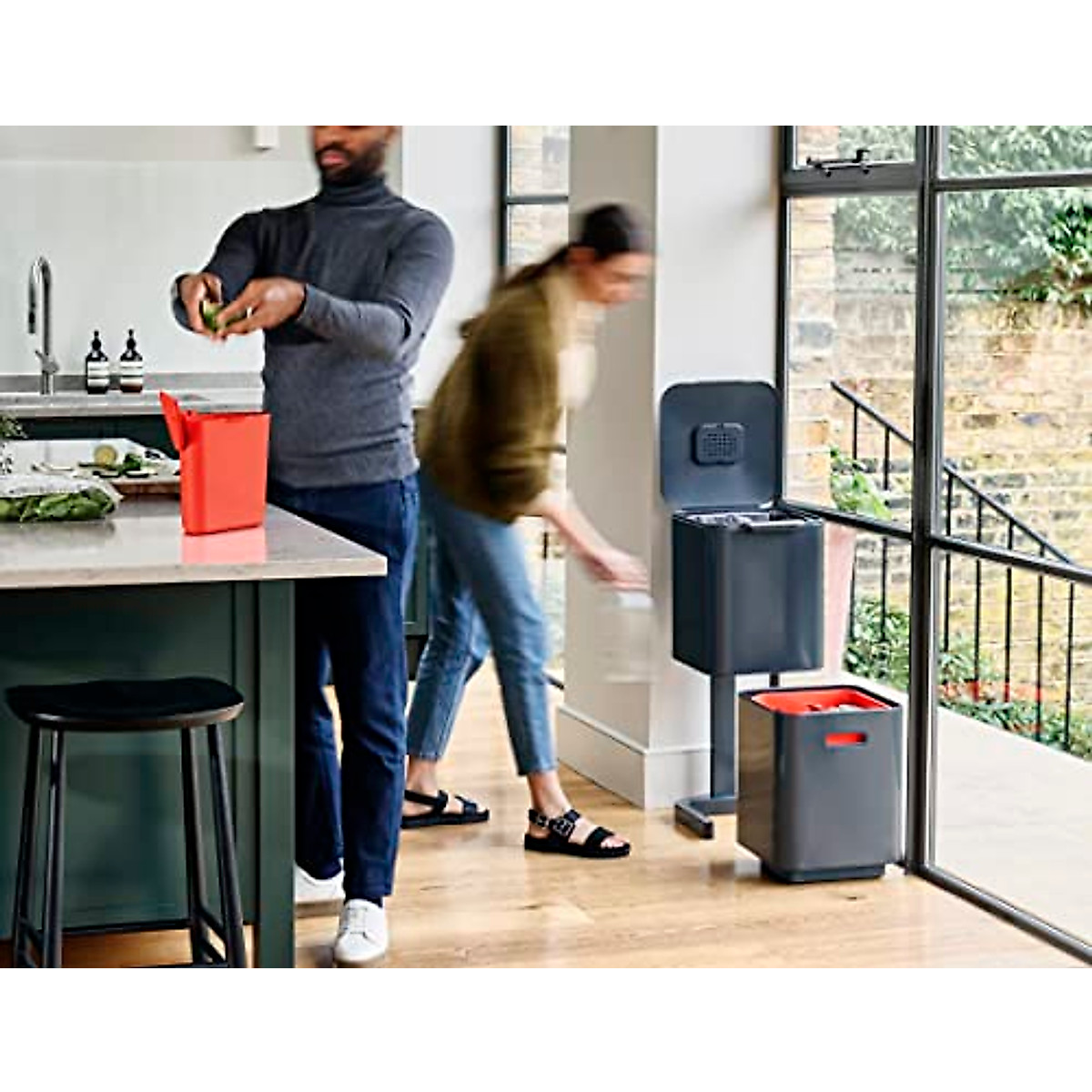Joseph Joseph Intelligent Totem Compact Waste Separation & Recycling Unit-Graphite, 40 Liter/10.6 Gallon