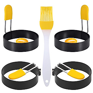 Luckindom Egg Rings, 4 Pack of Nonstick Metal Pancake Cooker Egg Shaper Molds with Silicone Oil Brush, Kitchen Breakfast Cooking Tool for Frying, Shaping Fried Eggs, McMuffin, Omelette(Round)