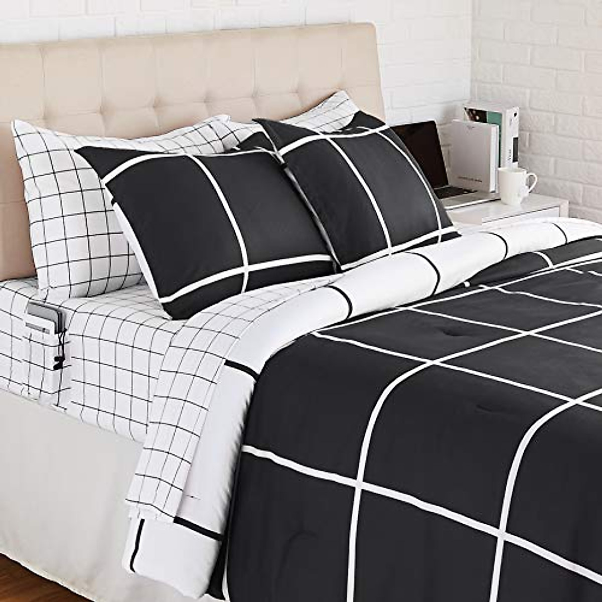 Amazon Basics Reversible Microfiber Bed-in-a-Bag with Elastic Storage Pockets -3 pcs, Full/Queen, Black Grid