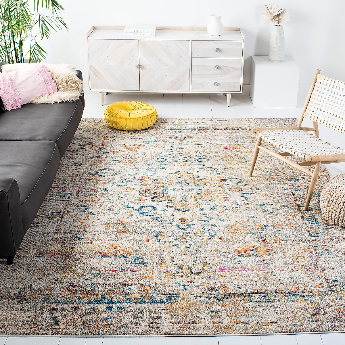 SAFAVIEH Madison Collection Area Rug - 5'3" x 7'6", Grey & Gold, Boho Distressed Medallion Design, Non-Shedding & Easy Care, Ideal for High Traffic Areas in Living Room, Bedroom (MAD474F)