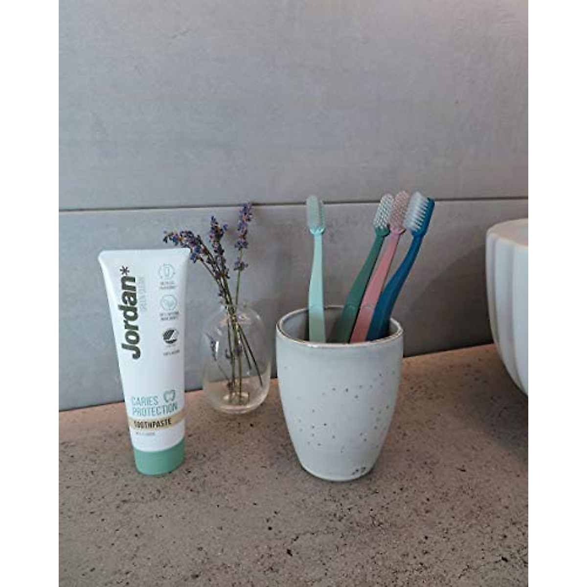 Jordan* ® | Green Clean Manual Toothbrush | Award Winning Sustainable Toothbrush Made from Recycled Materials | Eco-Friendly | Scandinavian Design | Soft Bristle Toothbrush | Mixed Colour | 4 Units