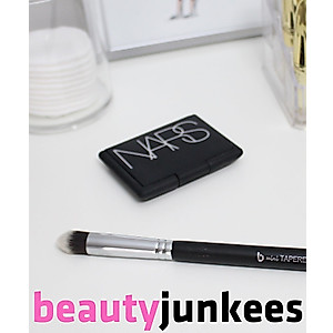 Small Concealer Brush Under Eye – Mini Tapered Kabuki Makeup Brush for Blending, Setting, Contour Eyeshadow, Powder, Cream Make Up, Vegan Synthetic