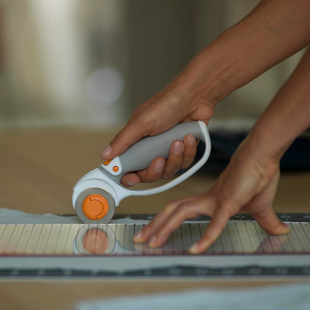 Fiskars 195240-1001 Titanium Easy Blade Change Rotary Cutter, 45 mm