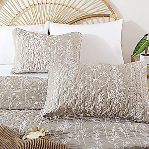 JANZAA Quilt Queen Size Oatmeal Bed Spread with White Floral Pattern Botanical Microfiber Quilts Set Lightweight Comforter 3 Pieces Reversible Bedding Set (1 Queen Quilt and 2 Pillow Cases)