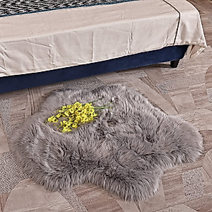 HLZHOU Soft Faux Sheepskin Fur Rug Fluffy Fur Chair Cover Seat Pad Non-Slip Area Rug for Bedroom Living Room Floor Kids Room (Gray, 2x2.6 Feet)