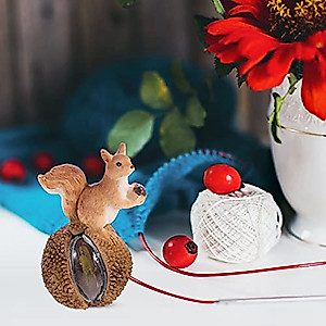 KESYOO 1pc Resin Squirrel Ornament Resin Squirrel Statue Squirrel Figurine Automotivearts & Crafts Dining Room Table Decor Garden Animal Statue Outdoor Lawn Indoor Ornament Dining Table