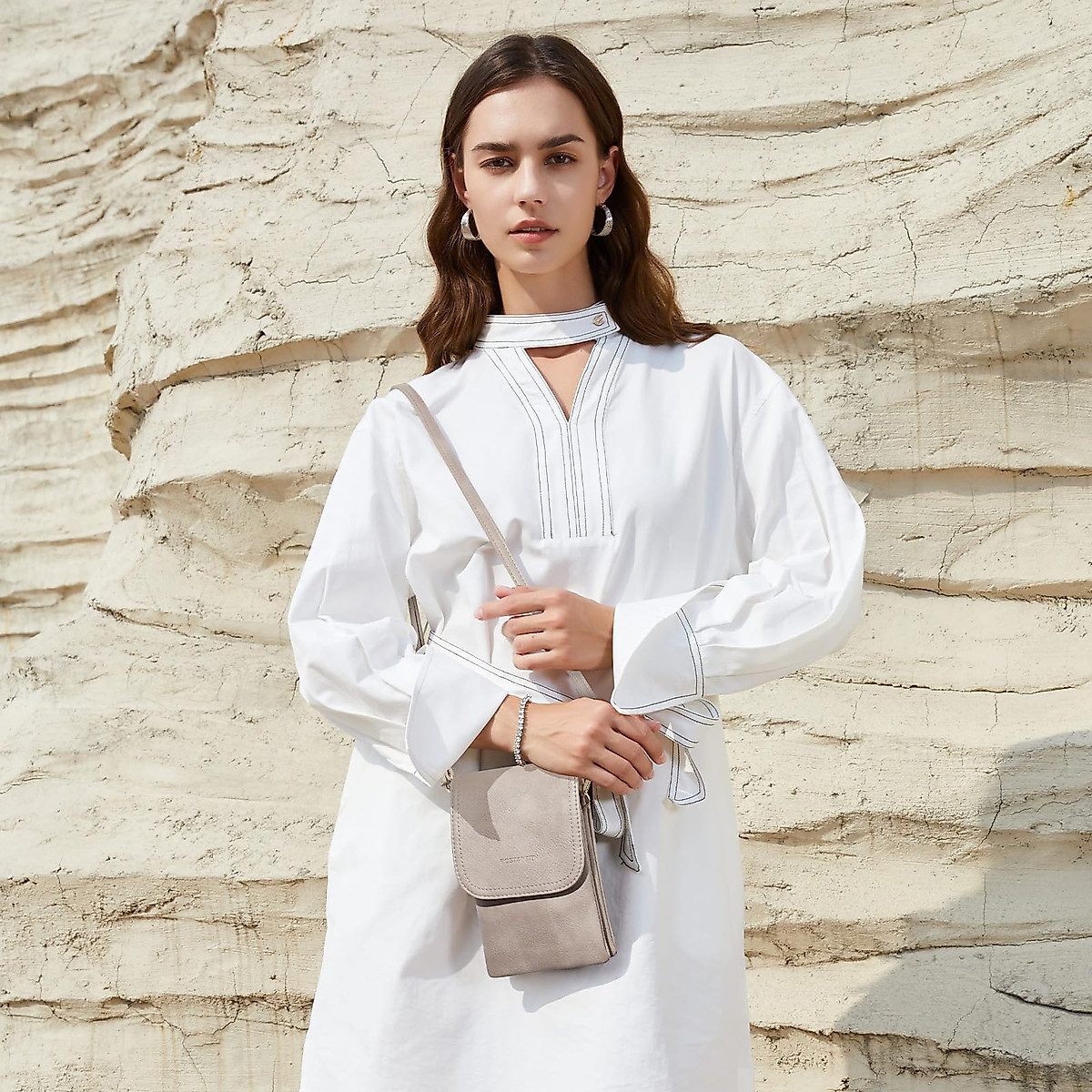 BOSTANTEN Vegan Leather Small Crossbody Bags for Women Designer Cell Phone Bag Wallet Purses Adjustable Strap Retro Grey