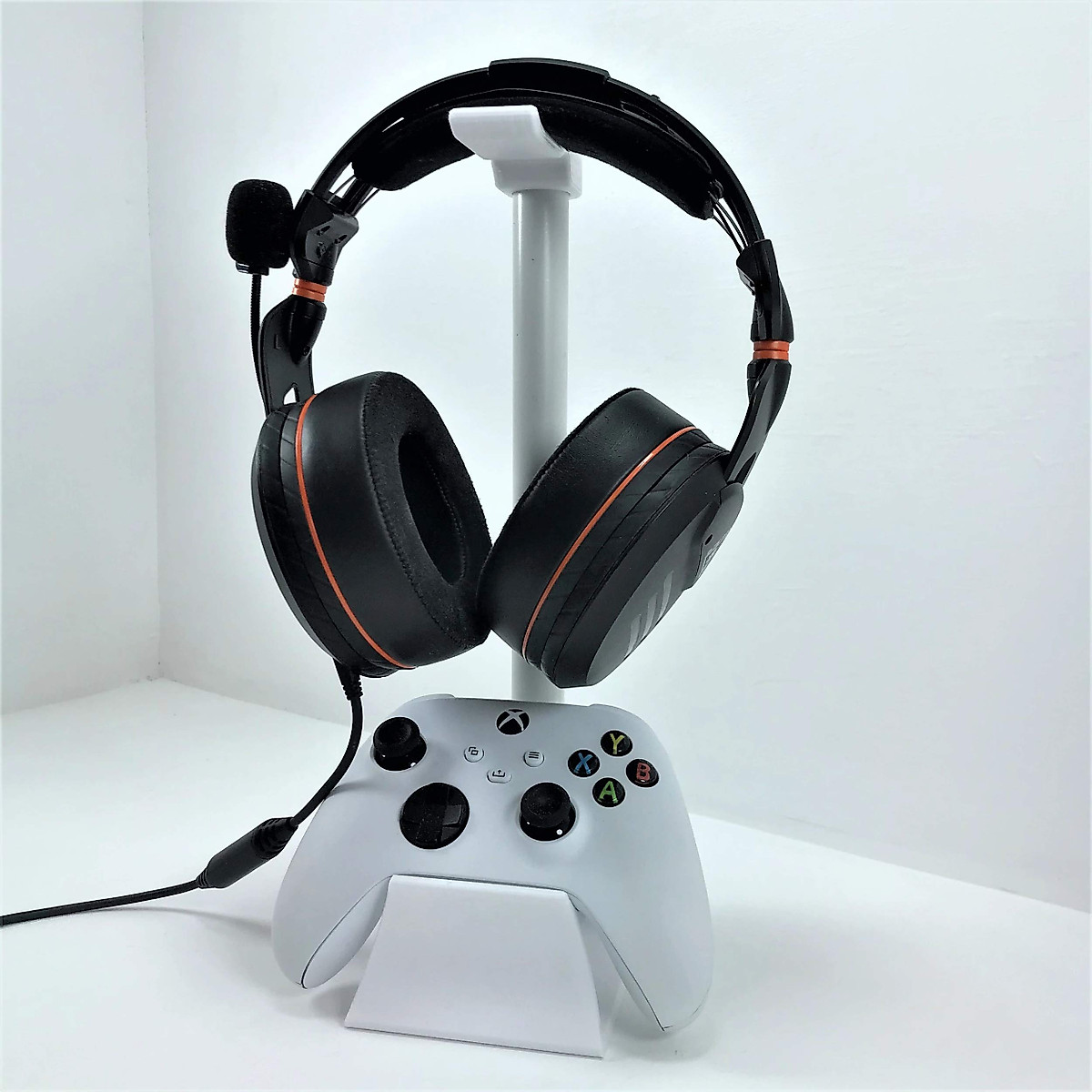 3D Cabin Product Compatible with Xbox Controller Stand and Headphone Hanger/Holder for Xbox Series X/Series S/One/One S/One X Remote Black