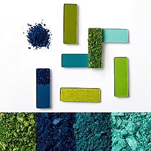 SEEUI Makeup Palette Easy to Blend 24 Shades Metallic and Shimmers Eyeshadow Sweatproof and Waterproof Eye Shadows Rainbow Eyeshadow Palette