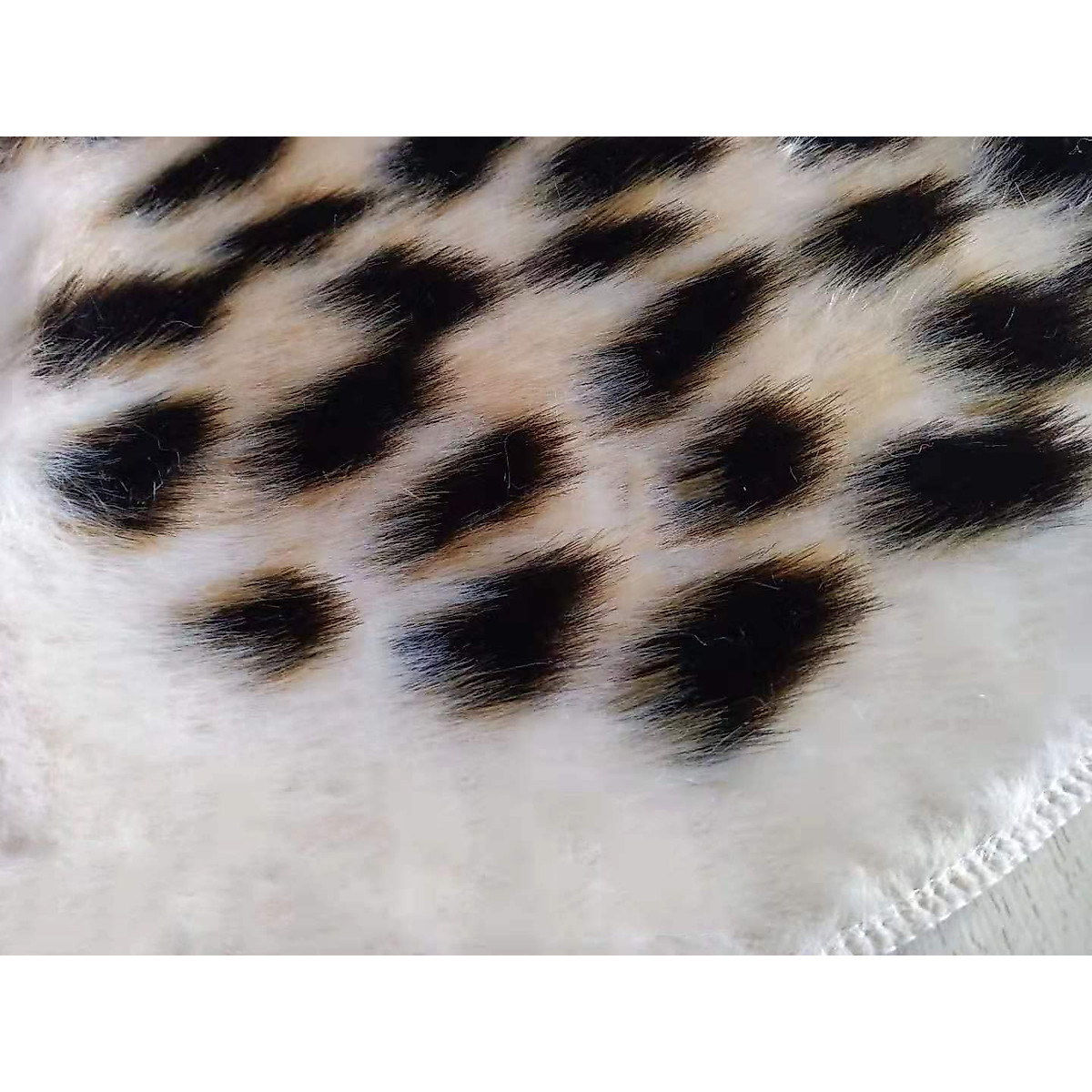 Leopard Area Rug Animals Printed Hide Mats Faux Fur Cowhide Skin Carpet for Home Office, Livingroom, Bedroom, 5.2ft x 6.5ft (160 x 200cm)