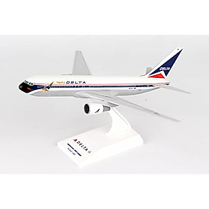 Daron Skymarks Delta Airlines Boeing 767-200 SKR910 1:200 Scale Spirit of Delta Colors