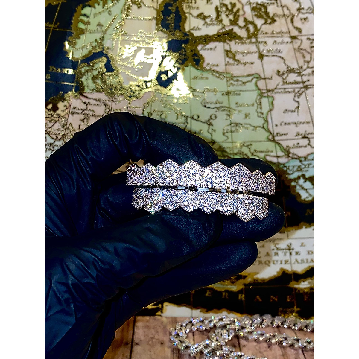 Shop-iGold 14k 1.2 Ct CZ Set 8 Teeth Joker White Grillz for Mouth Top Bottom Hip Hop Teeth Grills for Teeth Mouth Grillz for Mouth Top Bottom Set Barik (Silver)