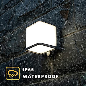 UME Solar Motion Sensor Outdoor LED Wall Light, IP65 Waterproof Modern Wall Sconce, 4000K, 500LM, 120° Sensing Angle, Dusk to Dawn Wireless Fence Lights Decorative for Porch, Patio, Garden