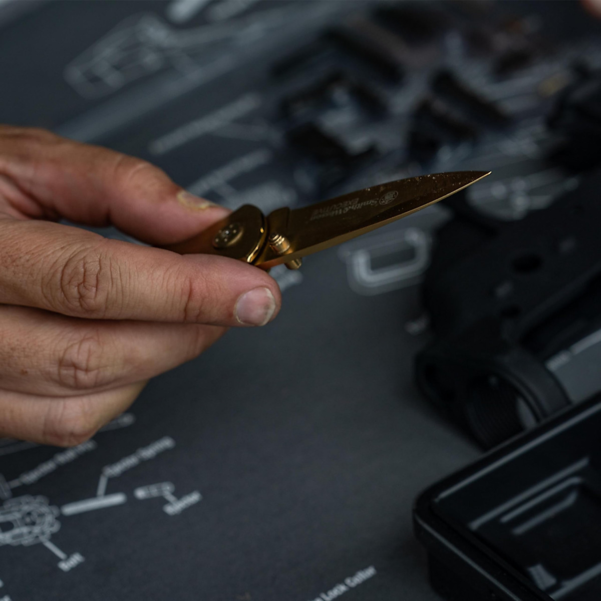 Smith & Wesson Executive CK110GL 6.8in High Carbon S.S. Folding Knife with 2.8in Drop Point Blade and Aluminum Handle for Outdoor, Tactical, Survival and EDC