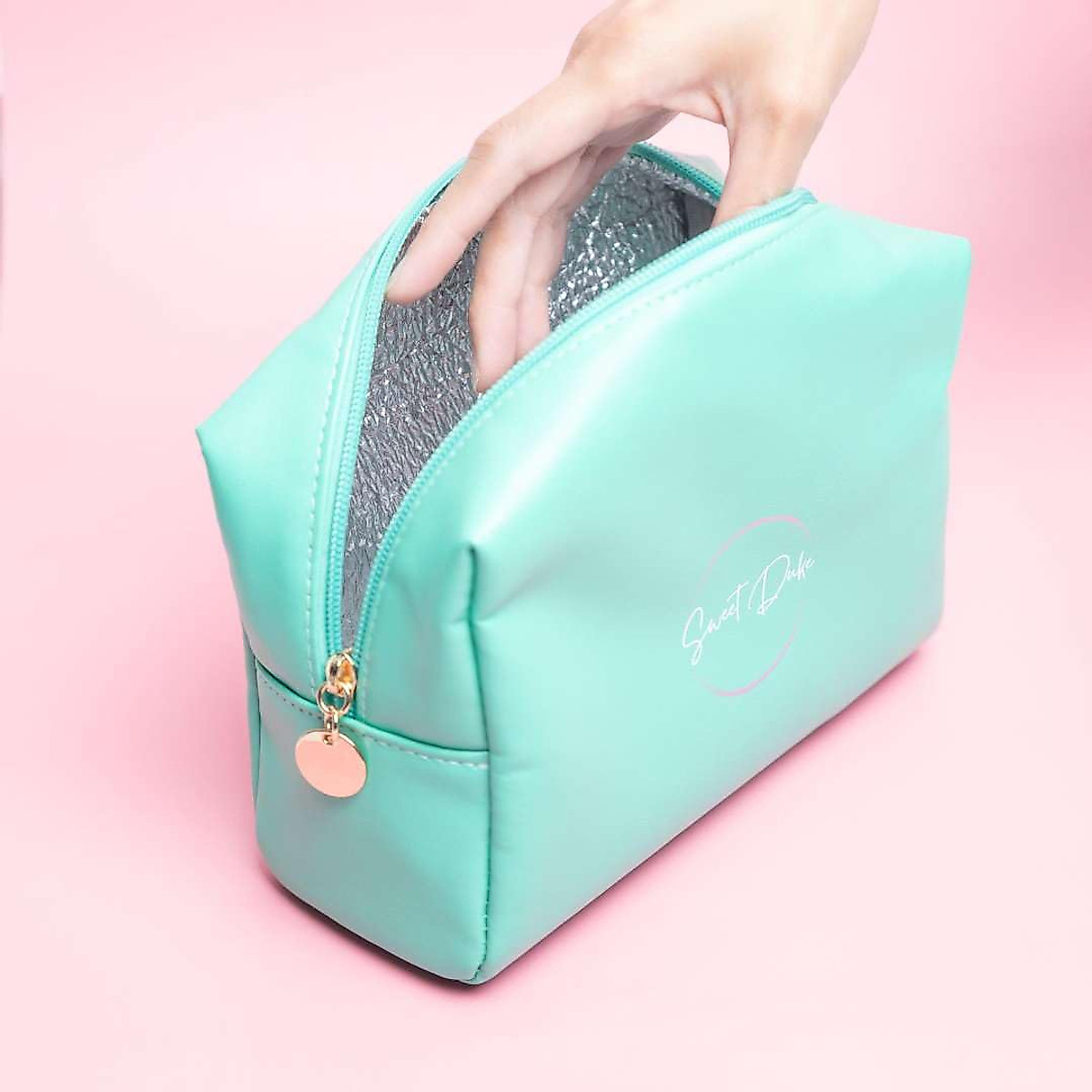 Premium PU Makeup Bag with Insulated Design & Vegan Synthetic Leather - Keep Your Makeup Safe and Dry with Water Resistant Cosmetic Bag - Perfect for Travel and Easy Cleaning