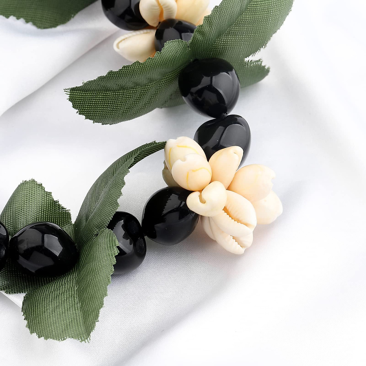 KUIYAI Hawaiian Kukui Nut Necklace with Chunky Heart-Shaped Beads Ribbon Tie Closure (30ShellBeads-Blk)