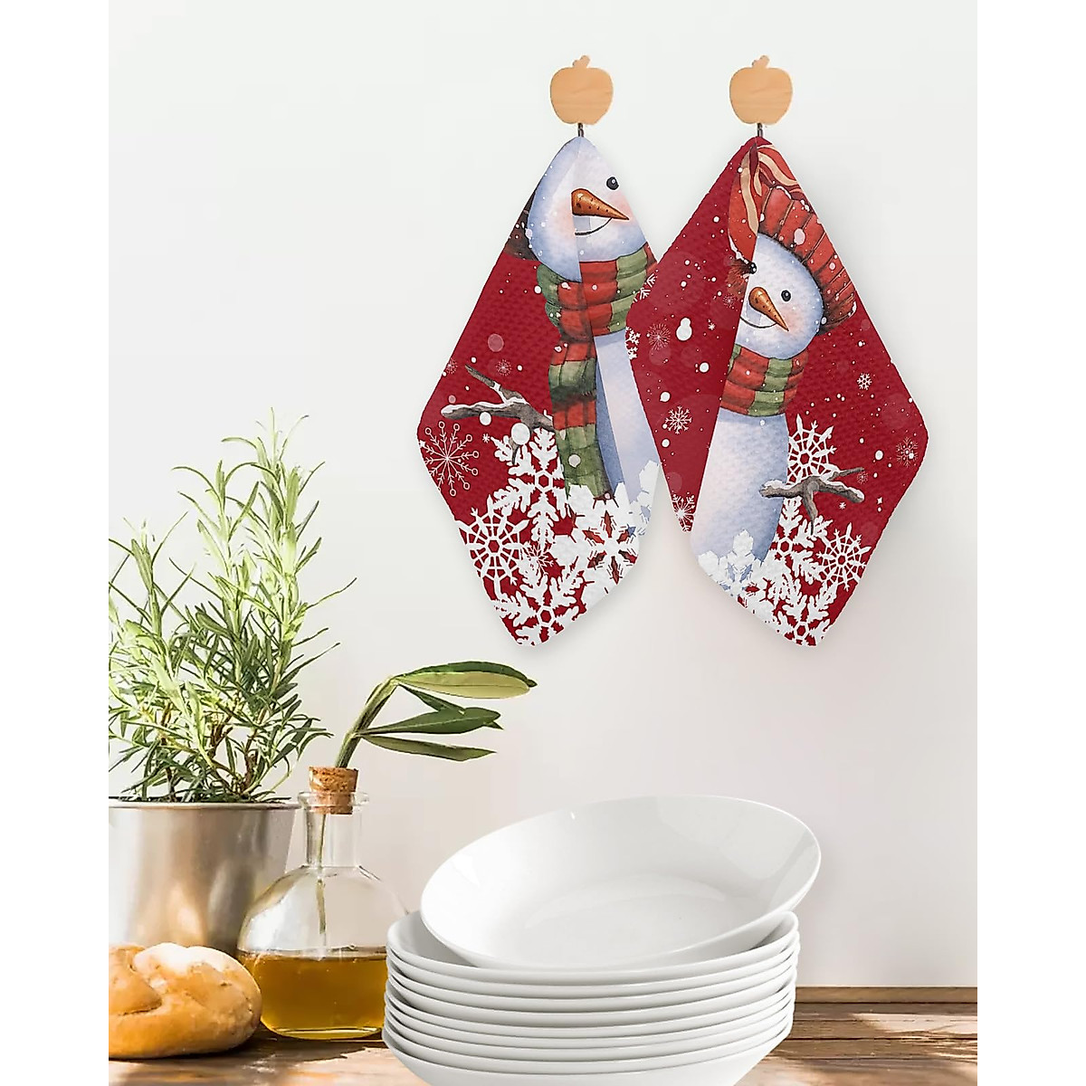 Onekaccu Winter Snowman Christmas Dish Towels Set, Waffle Weave Kitchen Towels Microfiber Towels Cleaning Red Christmas Snowflake Xmas Soft Absorbent Dish Drying Towels Hand Towels 2 Pack 12x12 in