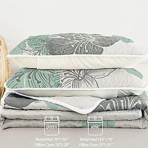 DJY 3 Pieces Quilt Set King Green Floral Pattern Quilt Coverlet Elegant Boho Bedspread with 2 Pillow Shams Soft Lightweight Bedding Quilt Set for All Season 104"x90"