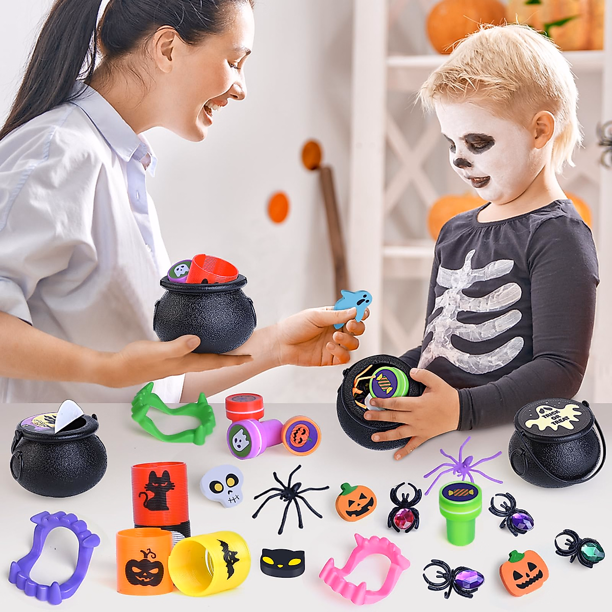 Letapapa 256 PCS Halloween Party Favors for Kids, 32 Pack Prefilled Small Plastic Witch Cauldron With Assorted Halloween Toy In Bulk, Miniatures for Kids Trick or Treat, Halloween Classroom Rewards