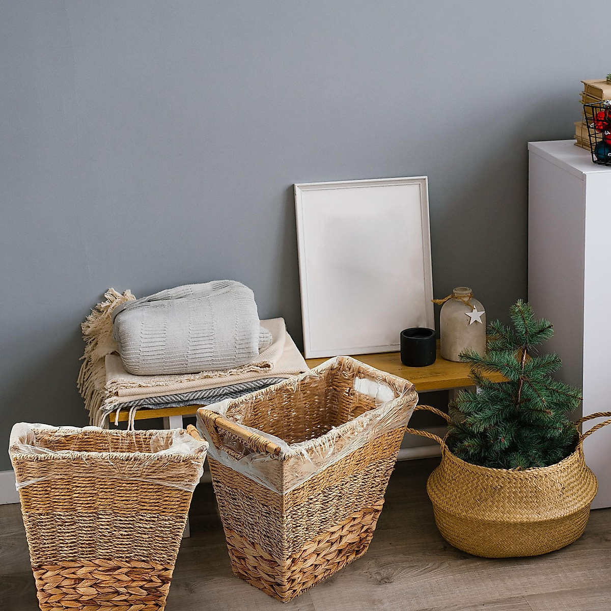 Mifoci 2 Pcs Wicker Trash Basket for Bathroom Woven Rattan Garbage Basket with 50 Plastic Garbage Bags, Boho Wicker Trash Can for Bathroom Kitchen Bedroom, Wicker Garbage Can(Multicolor)