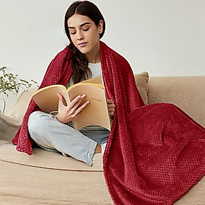 Exclusivo Mezcla Fleece Throw Blanket Extra Large, Super Soft and Warm Blankets for Couch, Sofa and Bed Waffle Textured, Cozy, Fuzzy and Lightweight (Deep Red, 50x70 Inches)