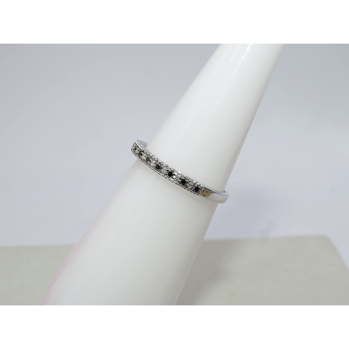 Dazzlinrock Collection Alternating Round Black and White Diamond Wedding Ring Band for Women (0.40 ctw, Color I-J, Clarity I1-I2), 14K White Gold, Size 5