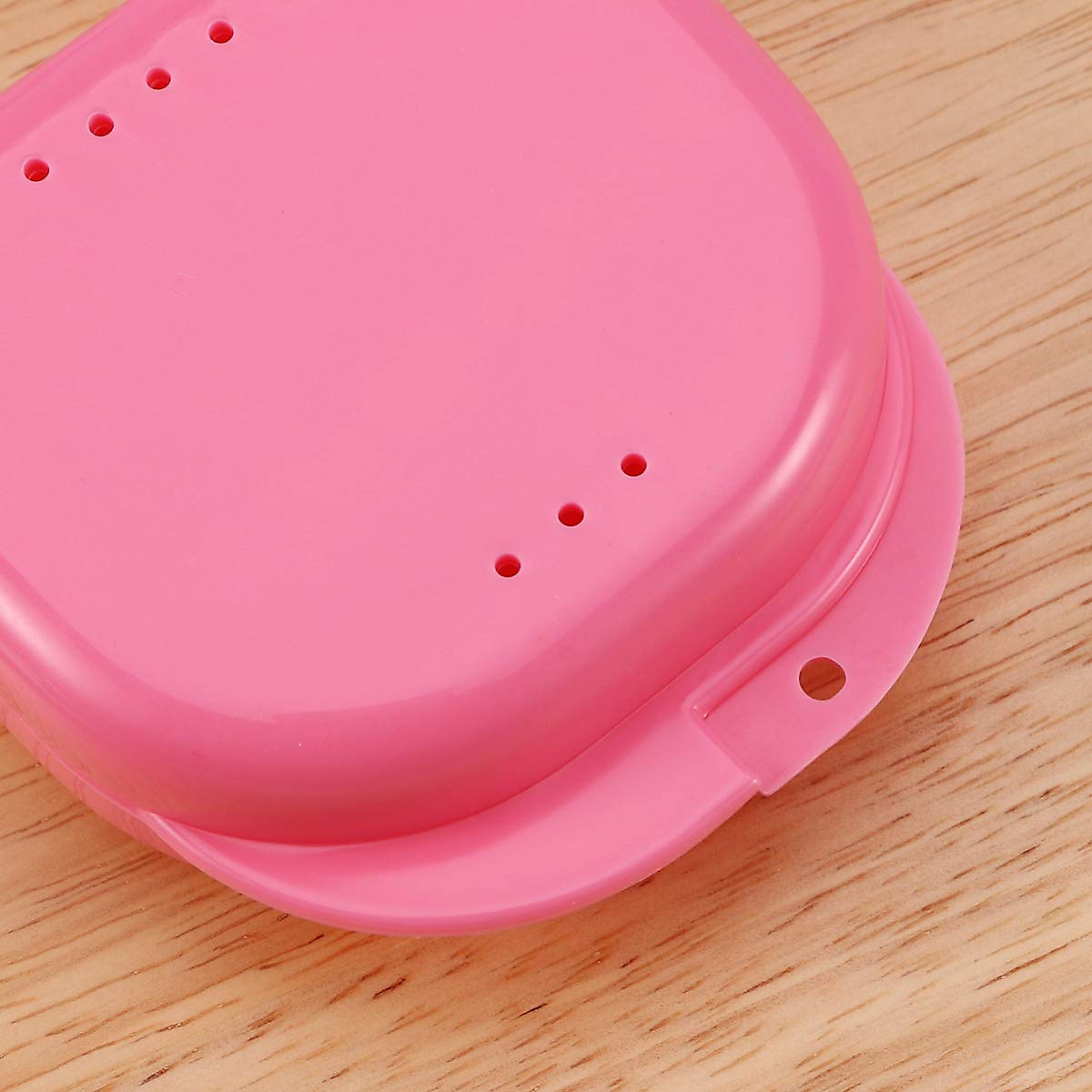 Accessories Travel Case With Vent Holes - Case, Case - Hinged Lid Snaps Orthodontic for Braces, Dentures & Aligners () Travel Travel Accessories