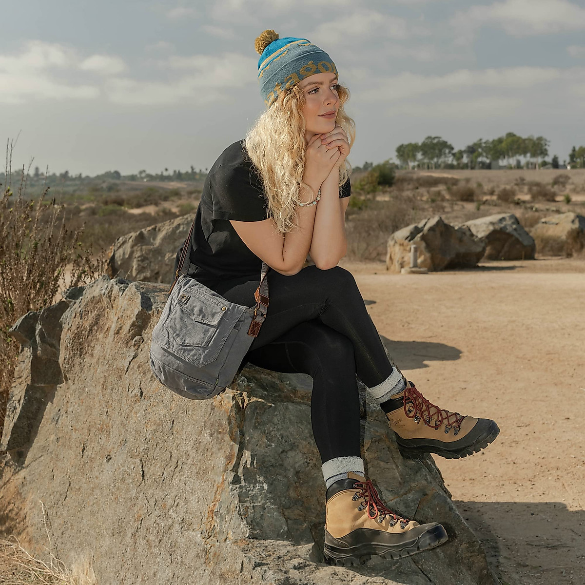 TSD Brand Spring Palm Canvas Crossbody Bag (Grey)