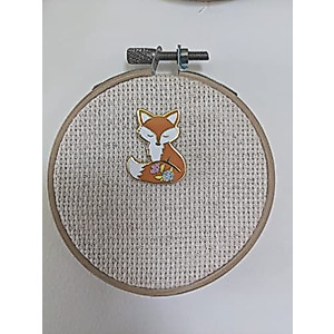 Forest Fox Needle Minder