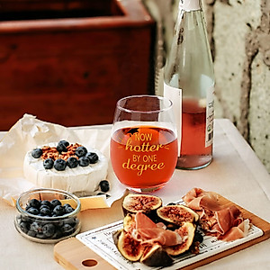 Futtumy Graduation Gift, Now Hotter by One Degree Stemless Wine Glass with Keychain and Card, Graduation Gifts for Her Friend Him Masters Degree College High School Graduates College Grad, 17Oz