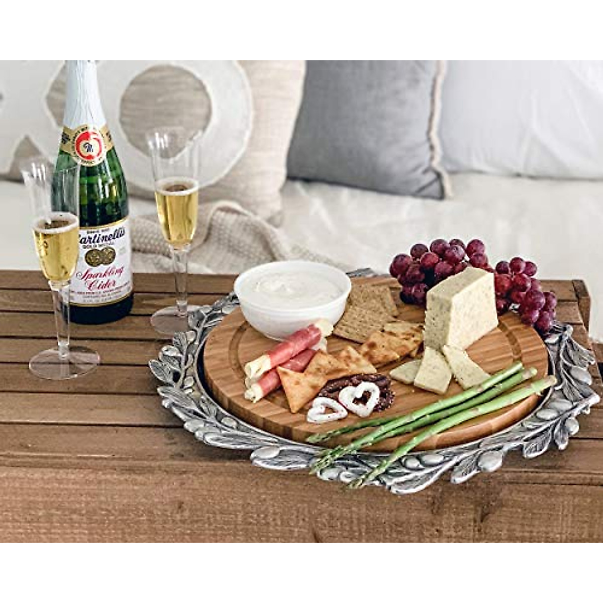 Arthur Court Sand-Cast Aluminum Pizza or Cheese Server with Wood Board; Olive Pattern Metal Holder 16 inch Diameter