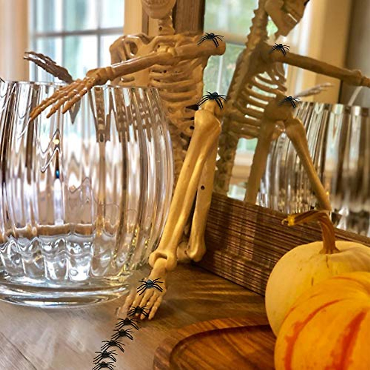 Caritty 50PCS Halloween Realistic Plastic Spider, Fake Spider Prank Prop Joke Toys for Halloween Decorations, Plastic Spiders Halloween, Black Scary Spiders for Kids, Great Party Favors