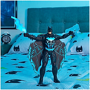 DC Comics Batman Bat-Tech 12-inch Deluxe Action Figure with Expanding Wings, Lights and Over 20 Sounds, Kids Toys for Boys