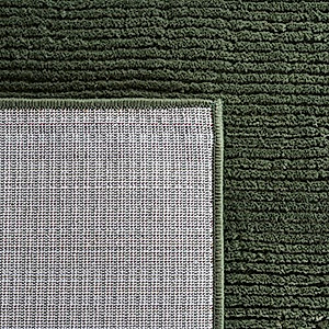 Safavieh Revive Collection 6'7" x 6'7" Square Green REV102Y Non-Shedding Solid Area Rug