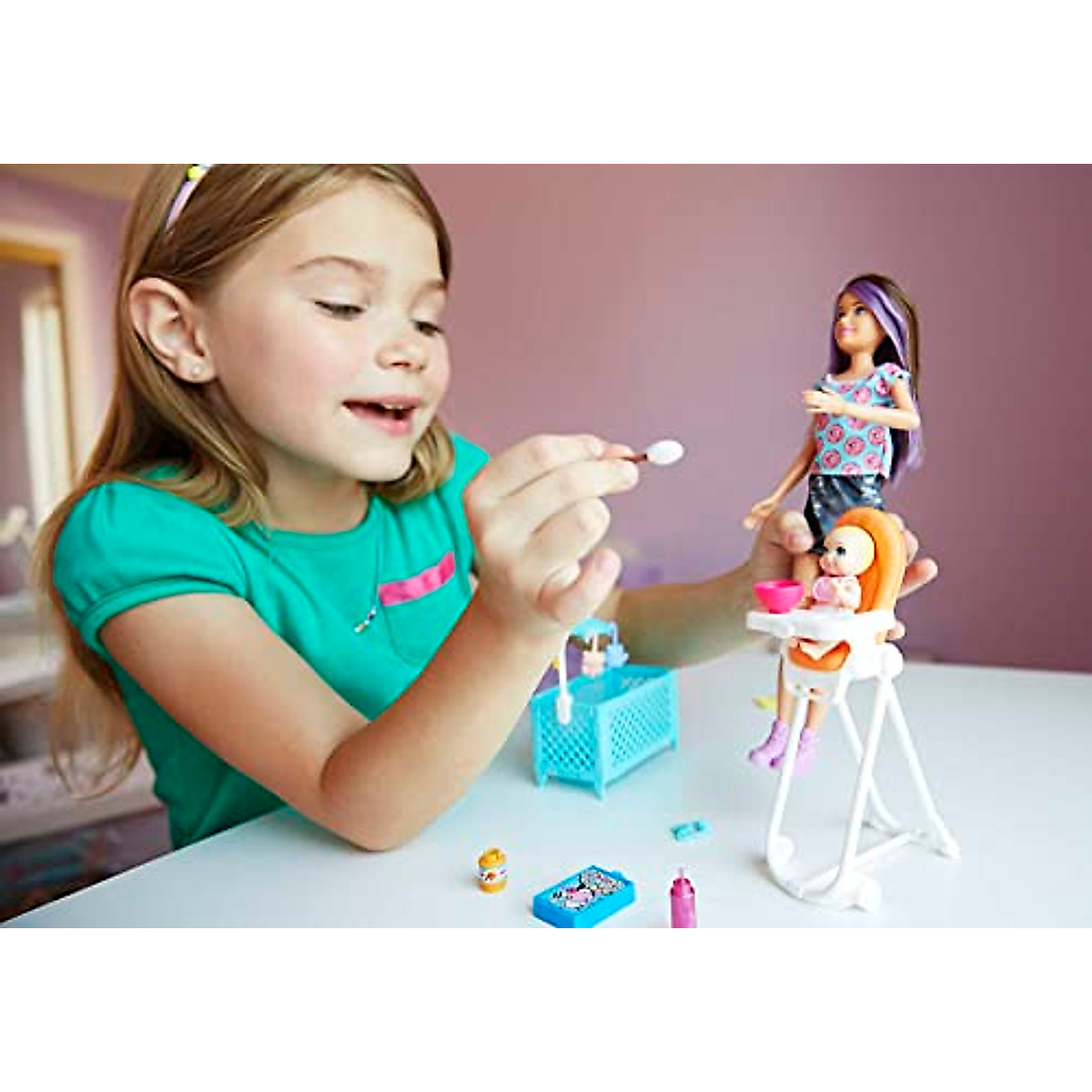 Barbie Skipper Babysitters Inc Dolls & Accessories, Set with Skipper Doll, Color-Change Baby Doll, High Chair & Crib