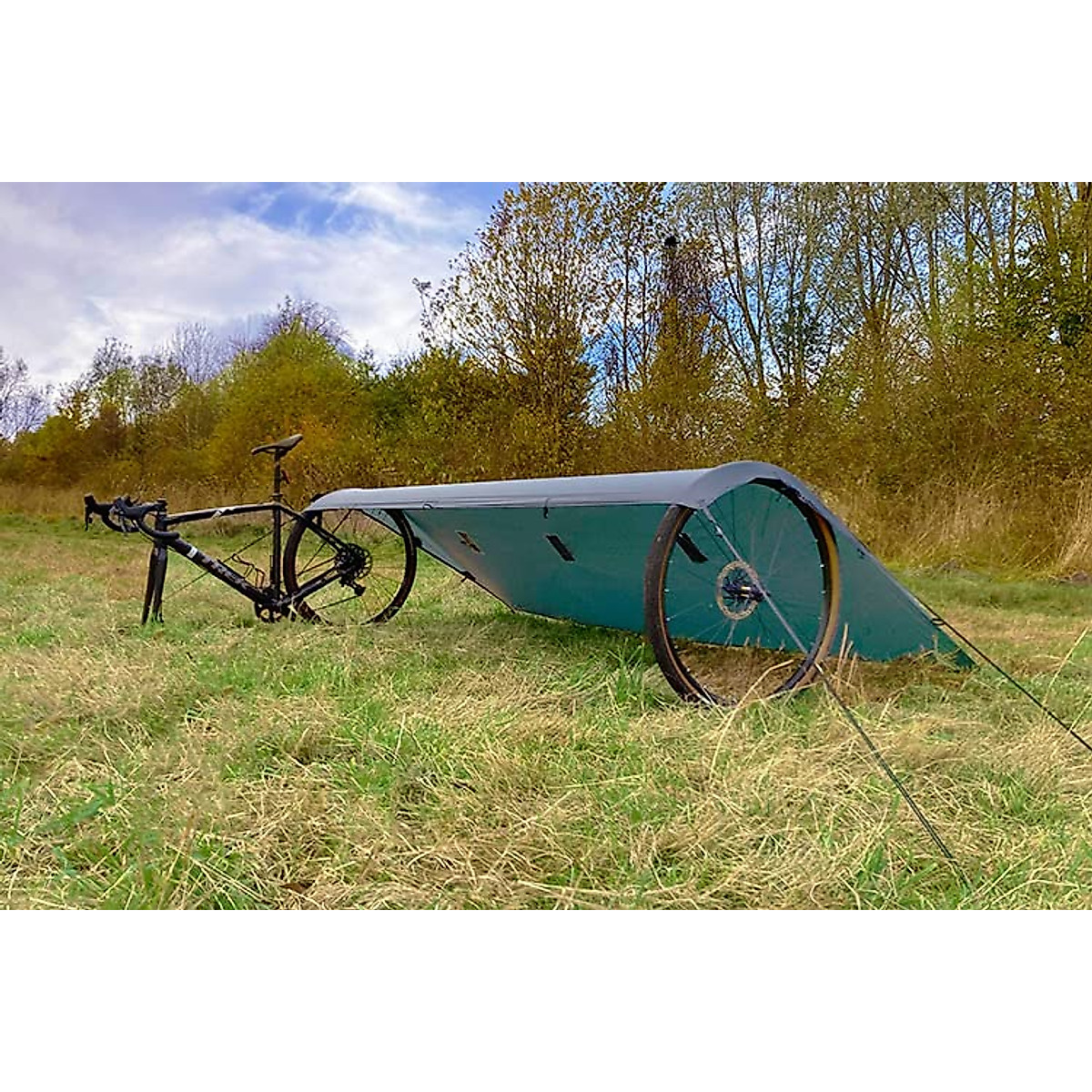 DD Hammocks - DD SuperLight Tarp S (9ft x 5ft) - 100% Waterproof Ripstop Nylon Compact Ultralight & Multifunctional Rainfly Tarp Tent Bivvi Cover for Camping Hiking Bikepacking & Day Shelter