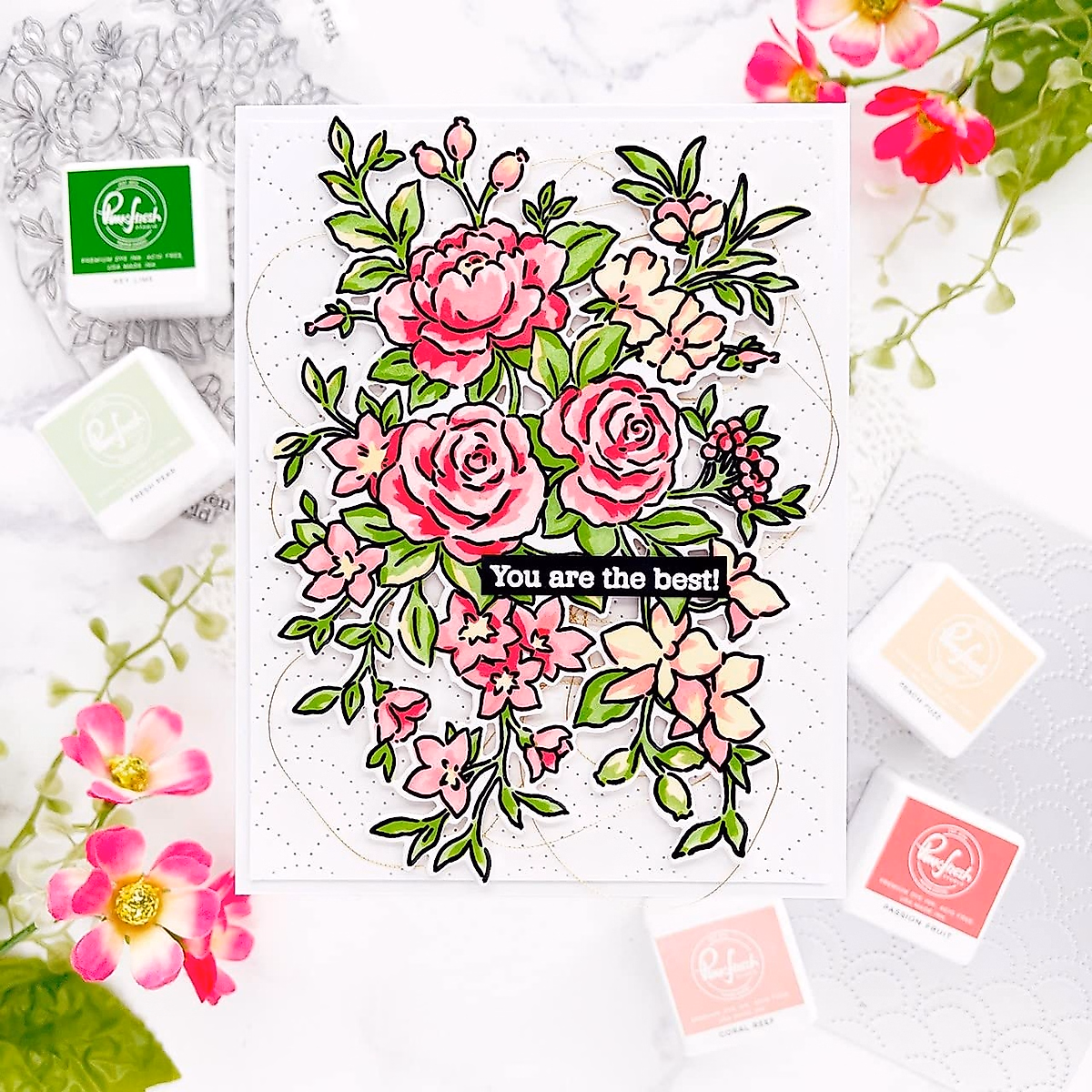 PINKFRESH STUDIO Dotted Scallops Cover Plate Die