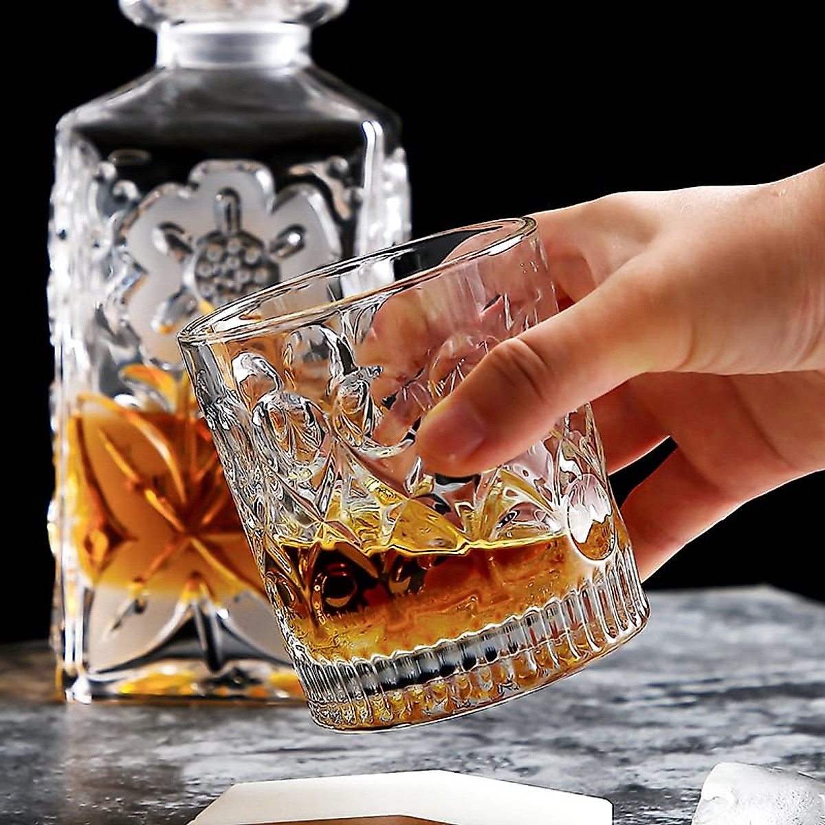 RYUHYF Whiskey Glass Set of 4, 10 oz vintage glasses, for drinking Scotch Bourbon Whiskey Cocktail Cognac Tequila Rum, Gift for Men and Women (Carved Wine Cup (set of 4))