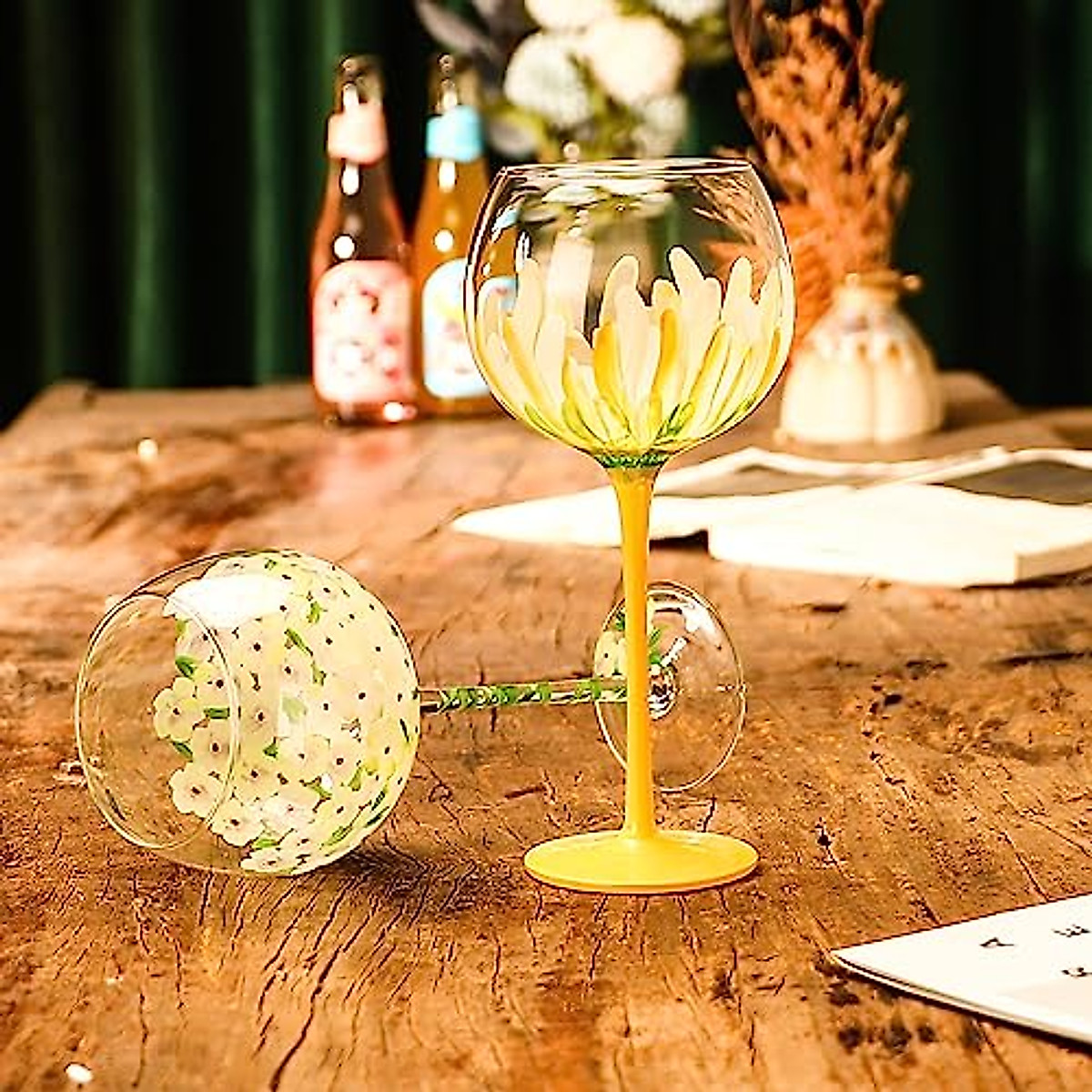 STSQTCUKT Hand-painted Wine Glass Cocktail Glass Flowers Artisan Painted 15oz Personalized Gift for Women (Pear)