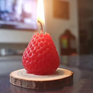 4 PCS Strawberry Candles, Strawberry Shaped Birthday Candles, Small Scented Soy Wax Candle, Prefect for Birthday Party Bedroom Bathroom Decoration Meditation Yoga