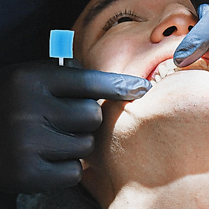 Healifty 100pcs Mouth Sponge Swabs Disposable Sponge Stick Oral Care Sponge Swab Tooth Cleaning Sponge (Blue)