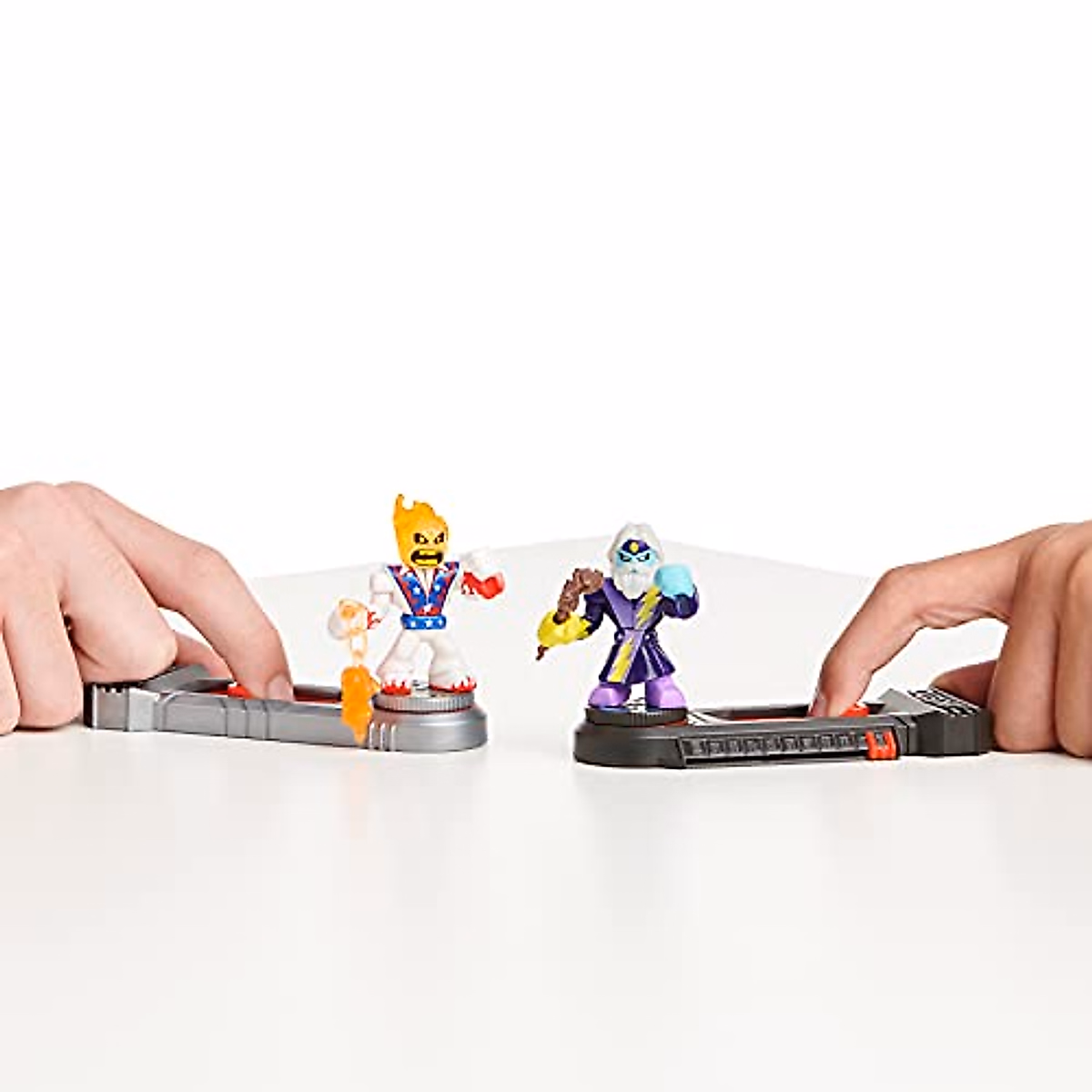 Akedo - Ultimate Arcade Warriors Versus Pack Thunderwind Vs Burnout Mini Battling Action Figures Ready, Fight, Split Strike