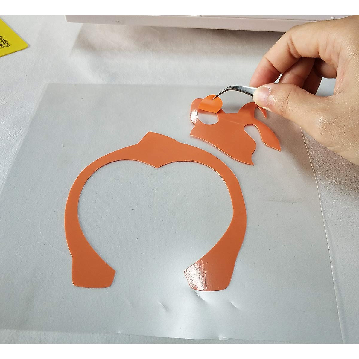 guangyintong Orange Heat Transfer Vinyl HTV Rolls, 12" x 8ft Orange Iron on Vinyl for T-Shirts Glossy Surface Orange HTV Vinyl for All Cutter Machines Easy to Cut & Weed for Heat Vinyl Design