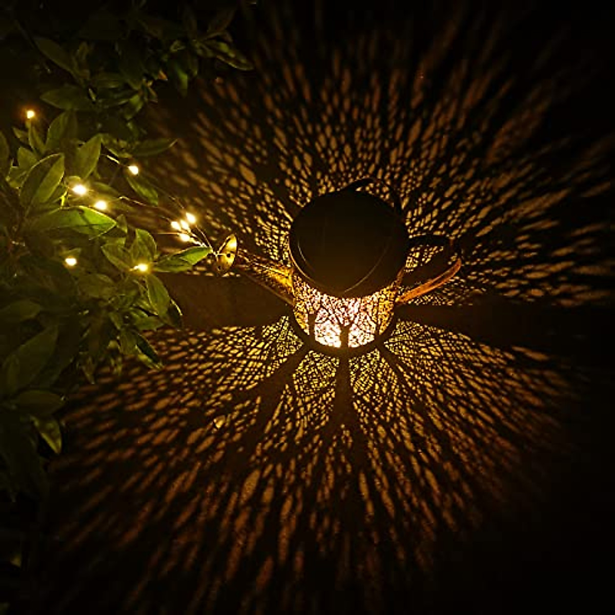 Solar Watering Can with Lights, Outdoor Garden Decor Hanging Lantern Waterproof Landscape Lights Outside Decorations for Patio Yard Art Flower Bed Backyard Gardening Gifts for Mom Grandma Women