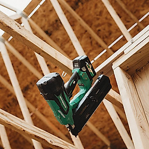 Metabo HPT Cordless 18V MultiVolt™ Framing Nailer Kit | 21 Degree Magazine | Round Head Nails from 2-Inch up to 3-1/2-Inch | 1-18V 4.0Ah Li-Ion Battery w/Fuel Gauge | NR1890DRST