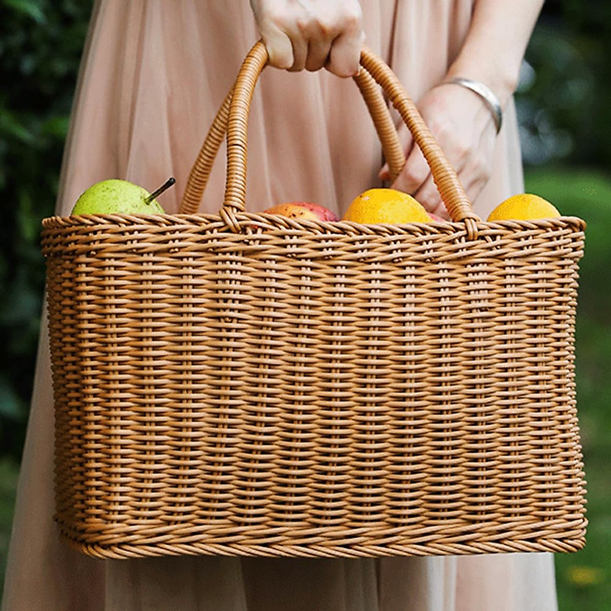 Cabilock 1pc Woven Basket Storage Bins with Lids Round Laundry Basket Tote with Wheels Wicker Baskets for Storage Woven Magazine Basket Tote Bags Boy Summer Convenience Bag Plastic Shopping
