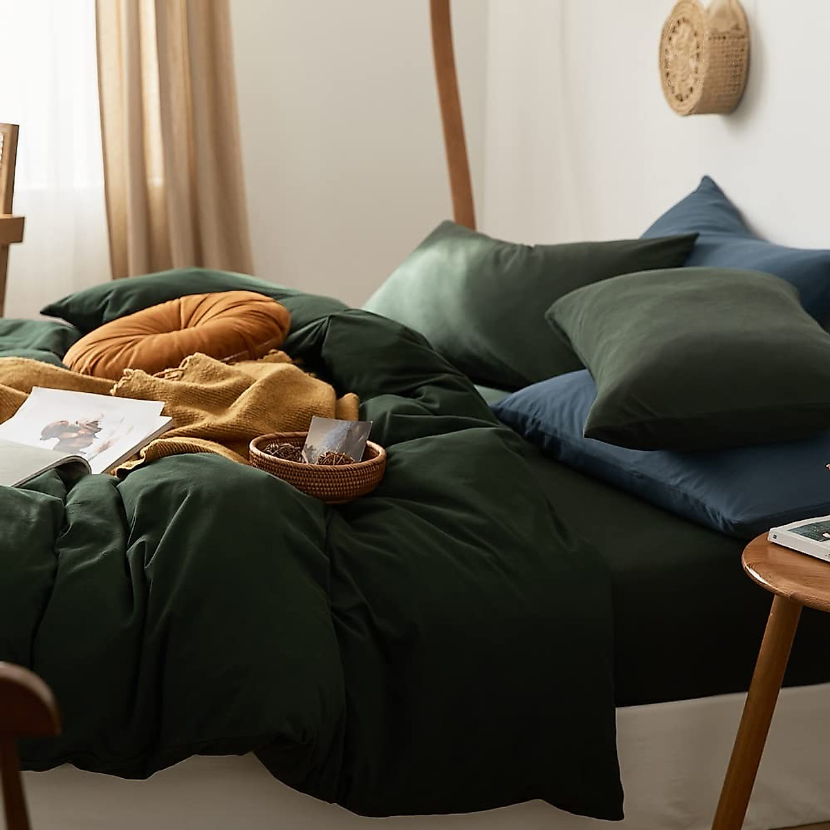 AMWAN Olive Green 4 PCS Bedding Set 【1 Queen Duvet Cover + 2 Standard Queen Pillowcases + 1 Queen Fitted Sheet】