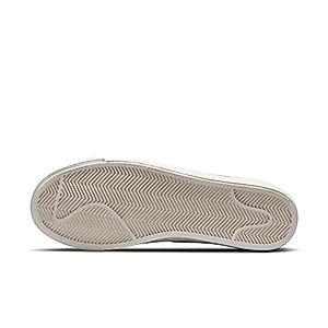 Nike Women's Basketball Shoe, White Black Sail White, 9.5