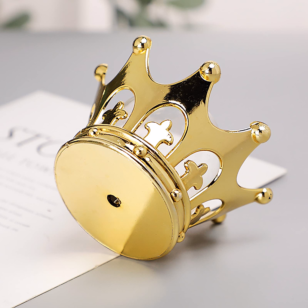 WUWEOT 36 Pack Refillable Crown Candy Box with Dome, Decorative Fillable Crown Candy Holder for Candies Chocolates Cake Dessert Baby Shower Princess Birthday Party Supplies